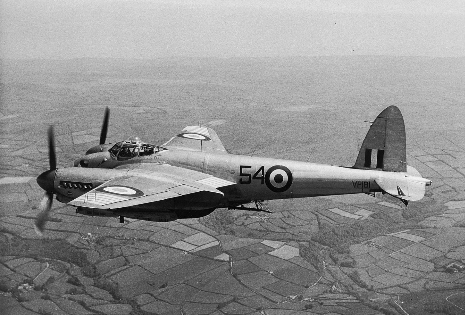 The WW2 De Havilland Mosquitos | Venesta